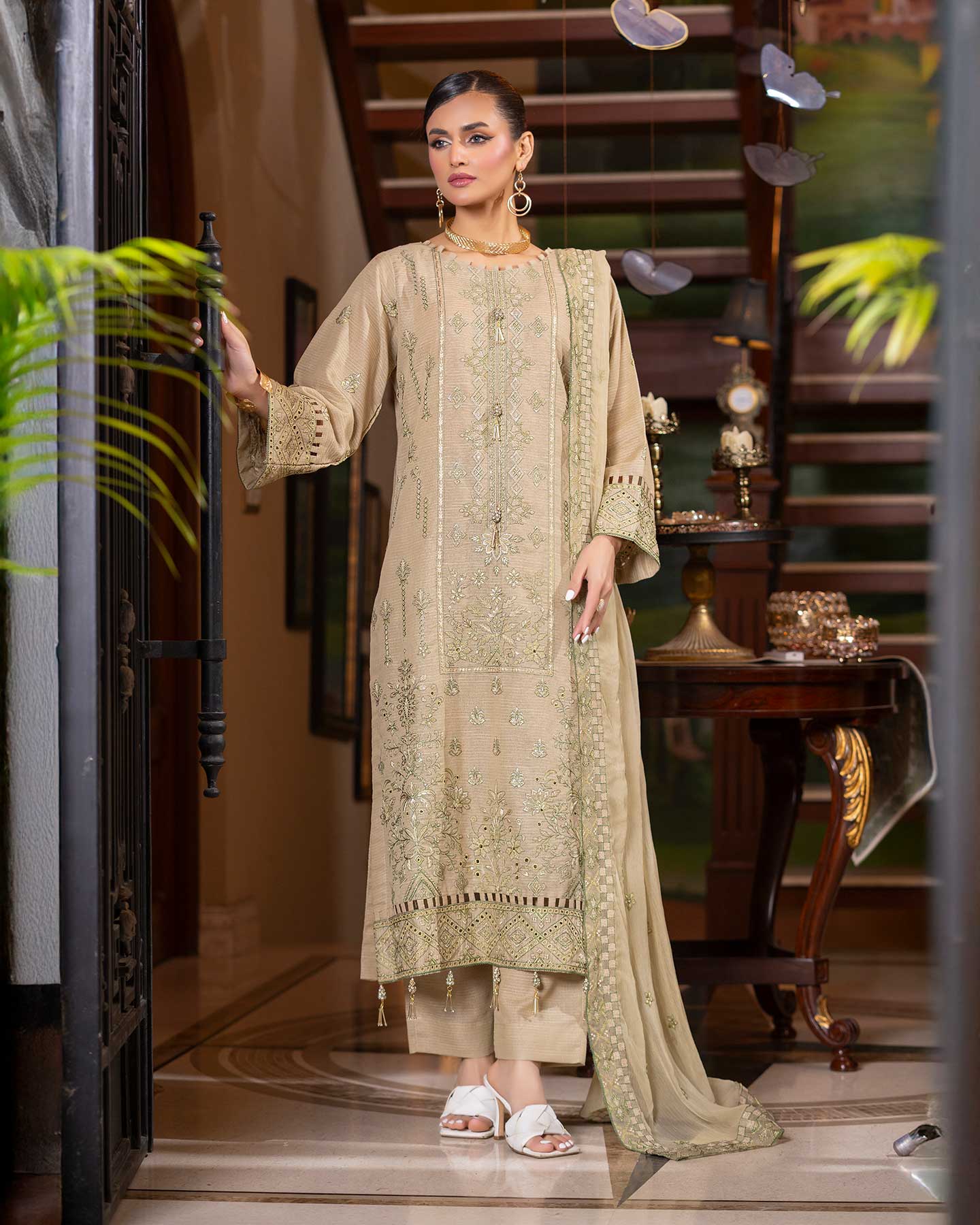Elegance by Aalaya Summer Vol 01 '26 D 04 – Aalaya.pk