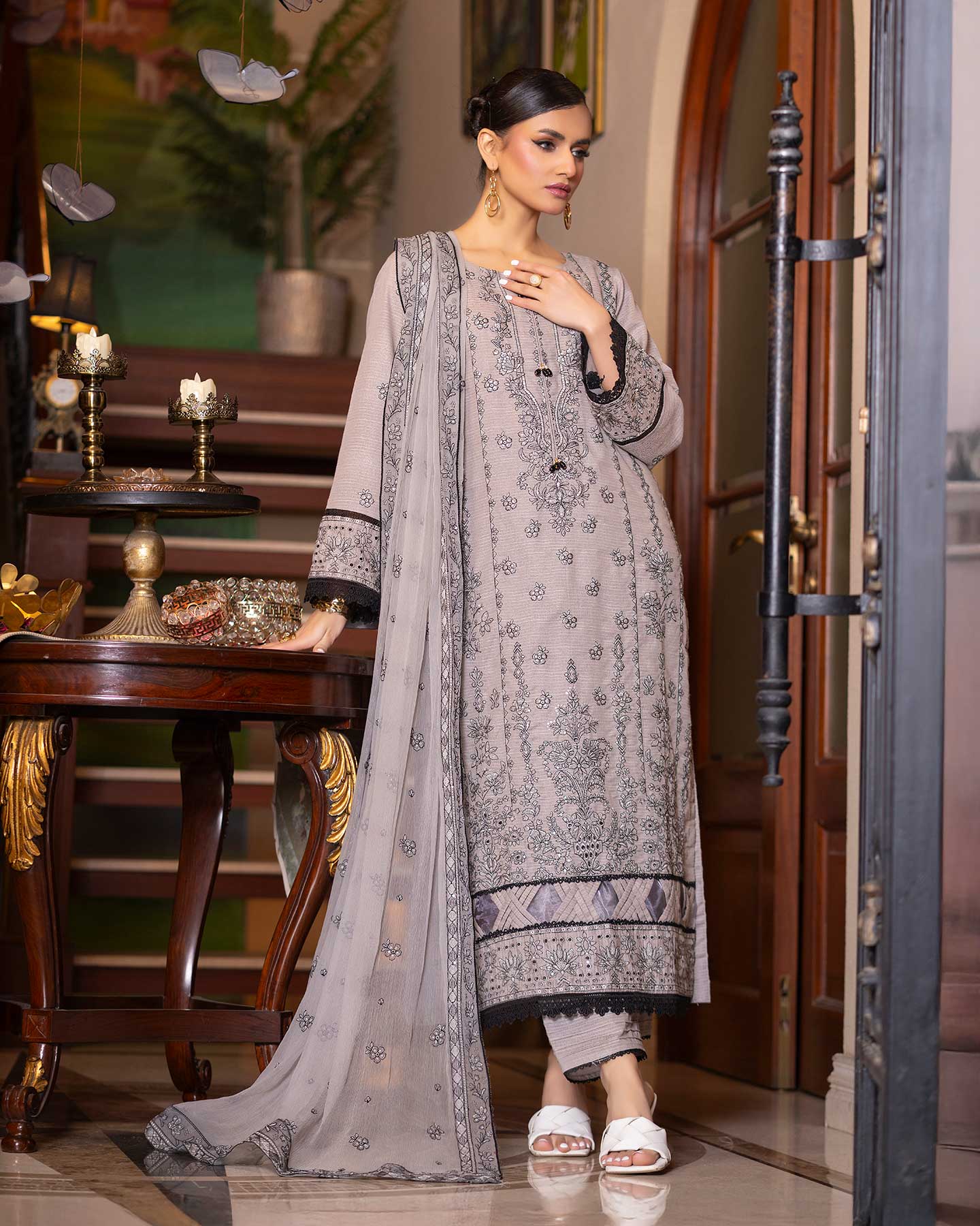 Elegance by Aalaya Summer Vol 01 '26 D 05 – Aalaya.pk