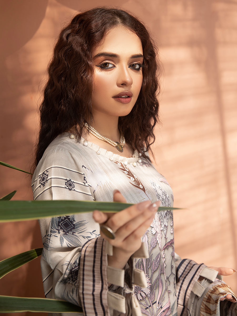 Marjan By Aalaya Winter Vol 02 #05 – Aalaya.pk